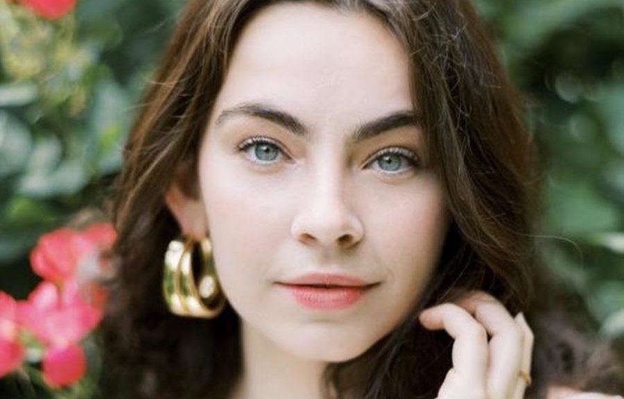 Relive the Golden Age of Christmas Music with Stella Katherine Cole’s ...