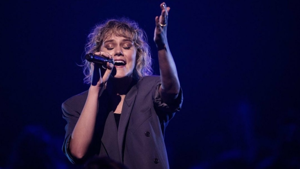 “Oceans” Singer Taya Gaukrodger Welcomes Baby Boy | Trevor Decker News